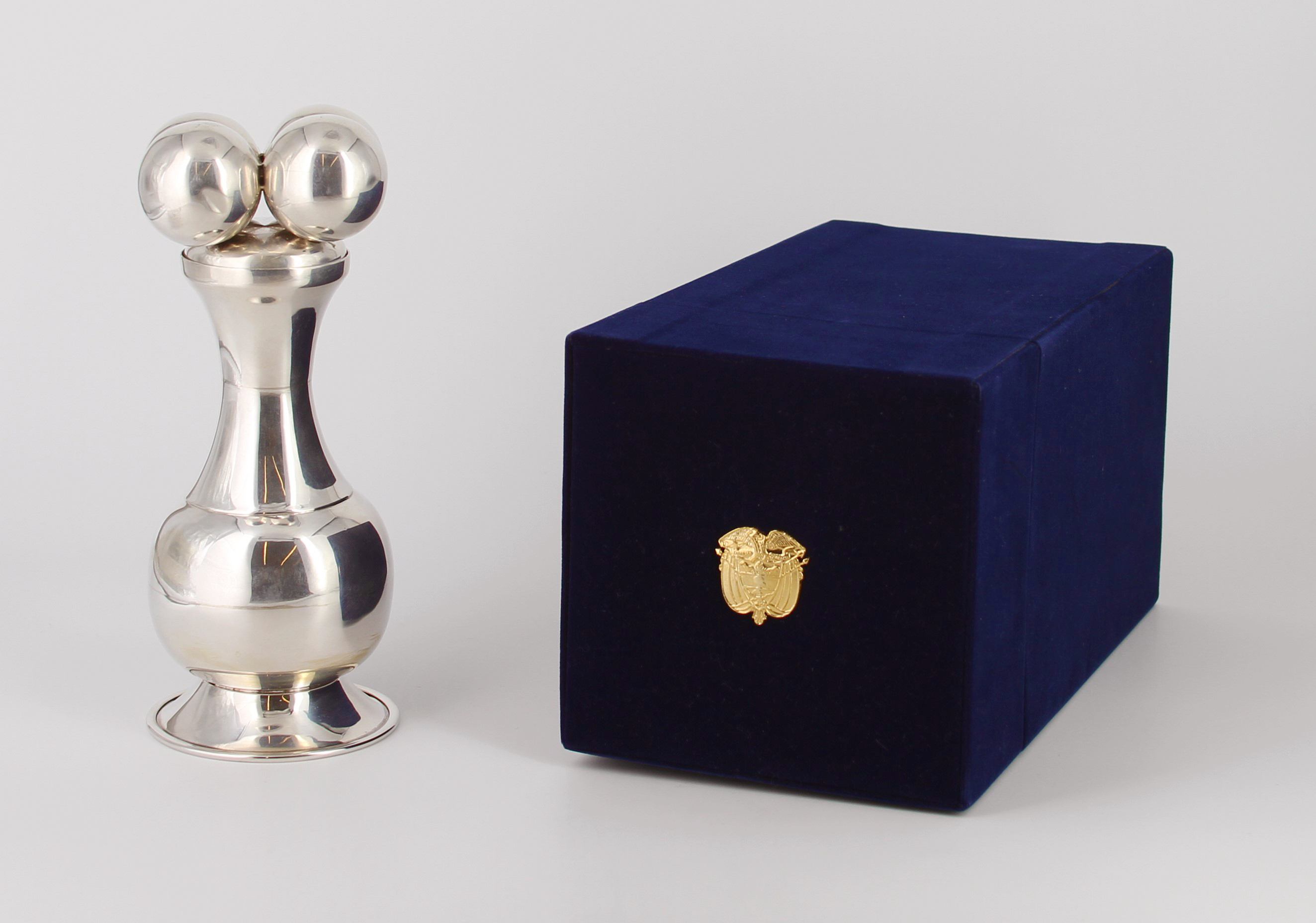 Artifact Gallery | George W. Bush Library